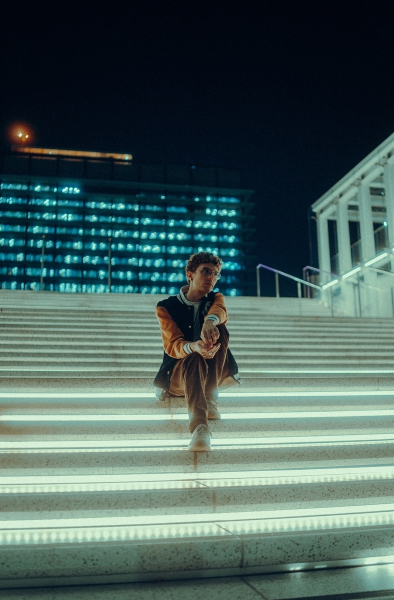 Midnight Kids - Run It ft. Annika Wells 歌詞&和訳 - Ryosukeの洋楽和訳