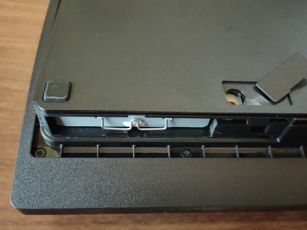 PS3のHDDをSSDにデュプリケーターを使いクローン化して換装＆高速化してみた。 - 週刊そろもん研究所（仮）