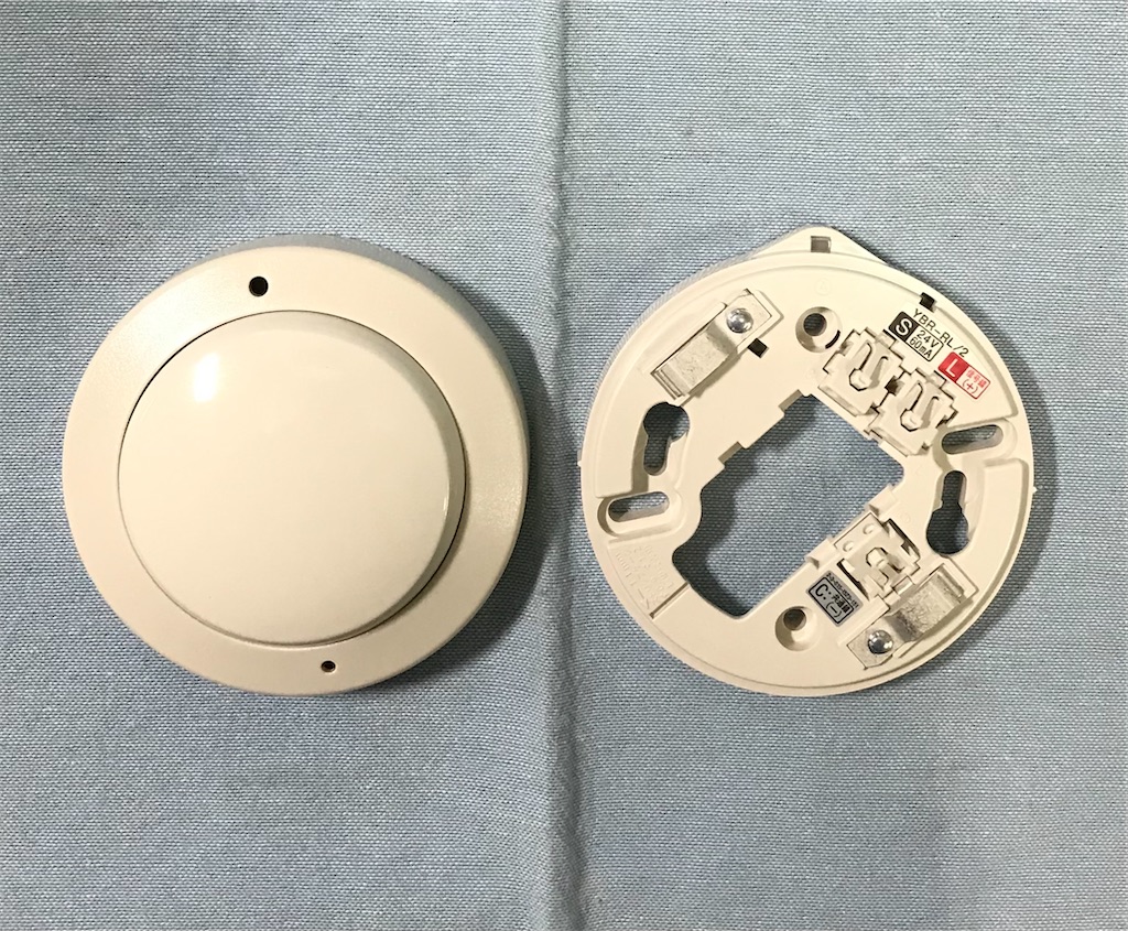 【備忘録】P型 差動式・定温式（移報出力付き S端子・P端子・3線式）感知器(リーク孔)を見てみる。DSC-2 DSC-2K 2SC1-L 2SA-PH BV42208 カジノンBV1290 ...