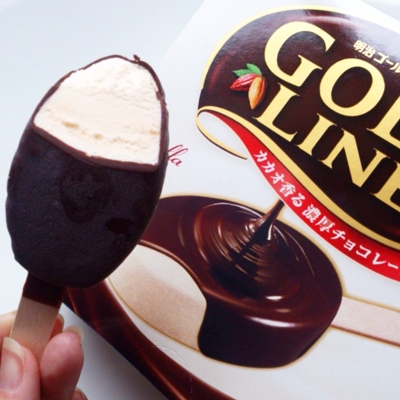 明治『meiji GOLD LINE バニラ』食べてみました - satira’s diary