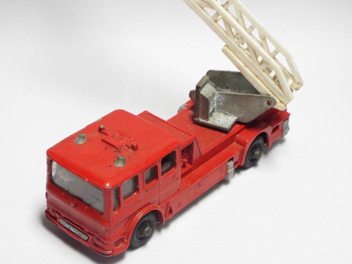 ロンスターの消防車 ─ LONE STAR MERRYWEATHER H T. T. L. FIRE ENGINE - 手のひら駐車場日誌