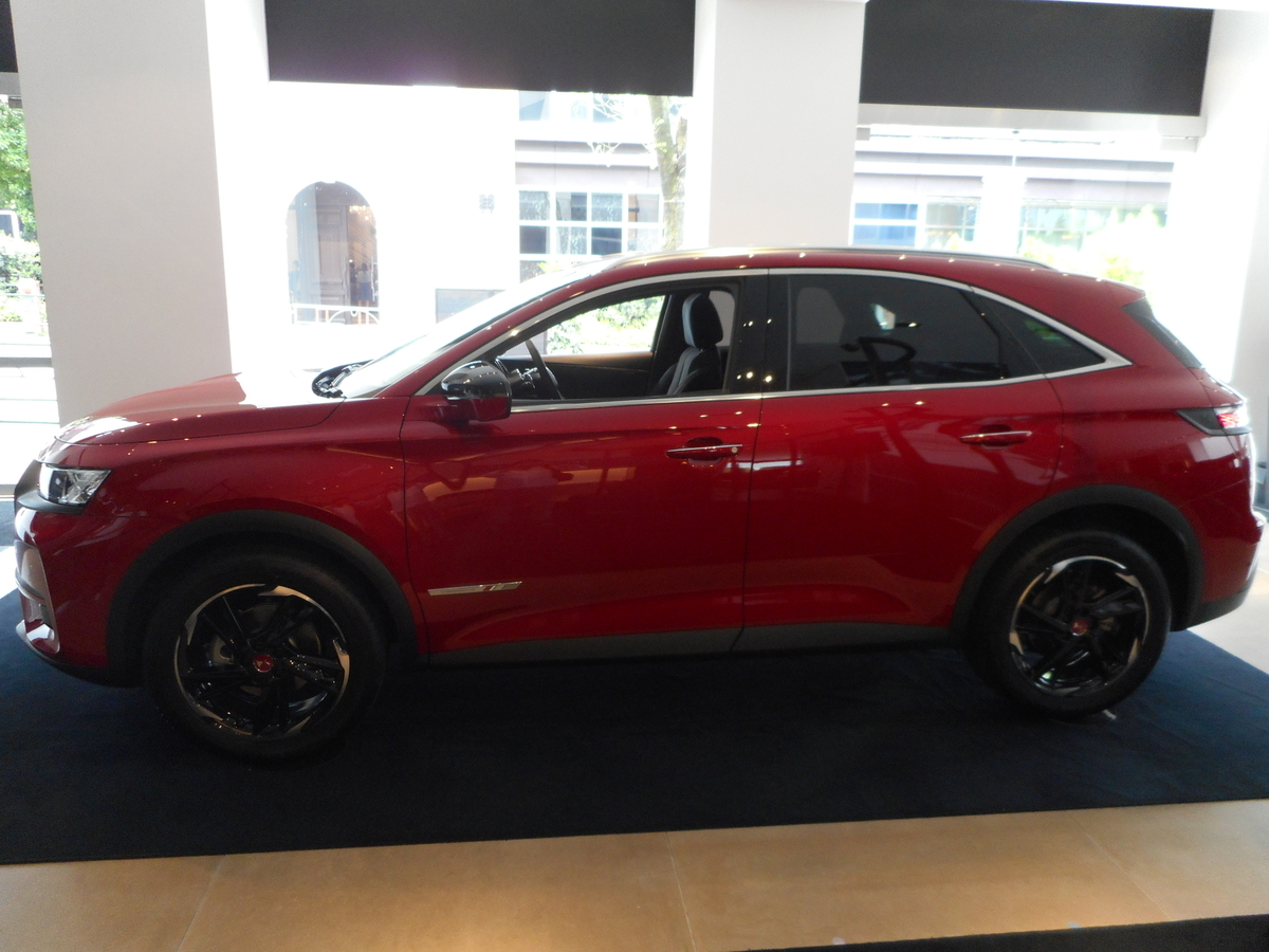 試乗インプレッション☆ DS・DS7 CROSSBACK (Grand Chic/OPERA) - sazabinクルマ一本道！！