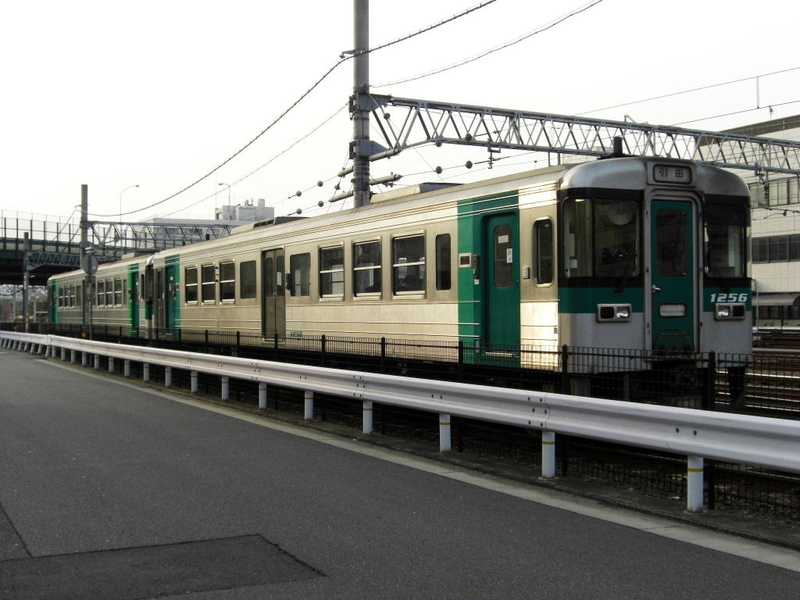 1256に併結する1200形車両 JR四国 - JR撮影日記