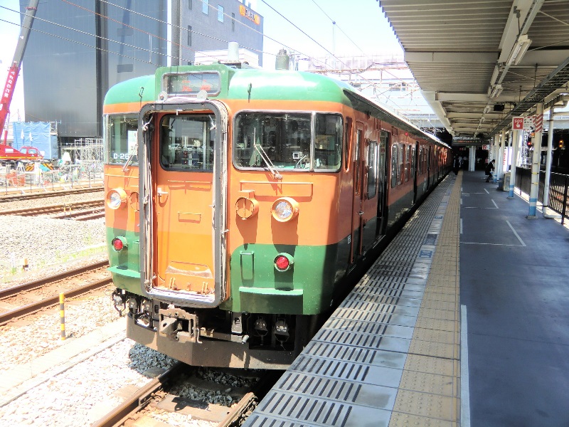岡山電車区の115系D26編成とD27編成が濃黄色への塗装変更を取りやめ - JR撮影日記