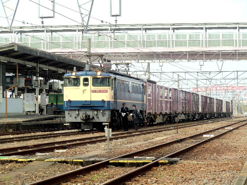 停車時間はわずか3分 EF65-2091号機 - JR撮影日記