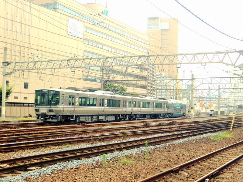 3両で回送される快速マリンライナーM1編成 - JR撮影日記