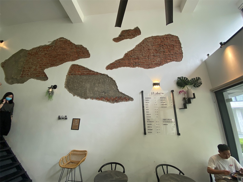 茶) flakes @ SS2 - またマレーシアに住むらしい。今度は猫も。