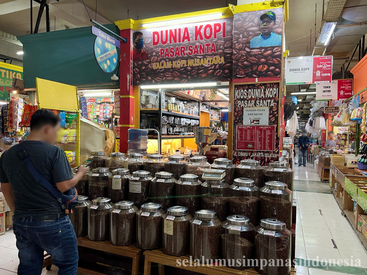 【有名過ぎる】ジャカルタのローカル市場「パサールサンタ(Pasar Santa)」にあるコーヒー豆屋 “ドゥニアコピ(Dunia Kopi ...