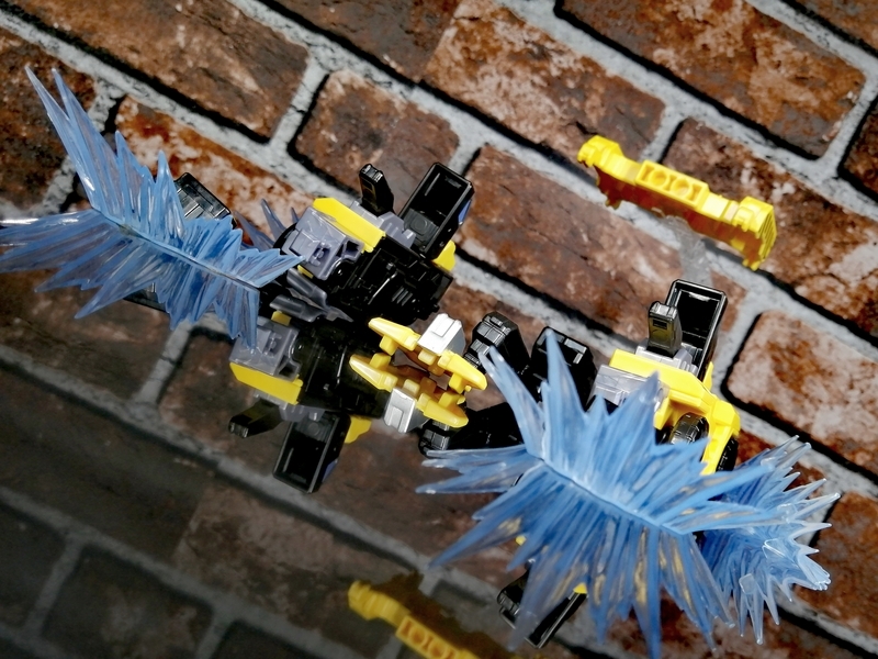 【ブログ 51point】 プラレール 新幹線変形ロボ シンカリオン チェンジザワールド シンカリオンCW E6こまち トップリフターフォーム ( シンカリオン E6こまち エルダビークル ...