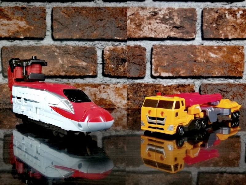 【ブログ 51point】 プラレール 新幹線変形ロボ シンカリオン チェンジザワールド シンカリオンCW E6こまち トップリフターフォーム ( シンカリオン E6こまち エルダビークル ...