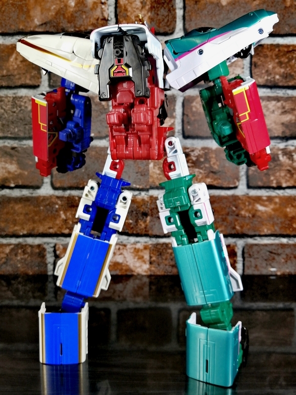 【ブログ 51point】 プラレール 新幹線変形ロボ シンカリオン チェンジザワールド シンカリオンCW E6こまち トップリフターフォーム ( シンカリオン E6こまち エルダビークル ...