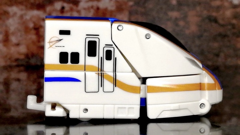 【ブログ 51point】 新幹線変形ロボ シンカリオン チェンジ ザ ワールド シンカリオンCW クイックチェンジ！ E7かがやき レビュー - 51point