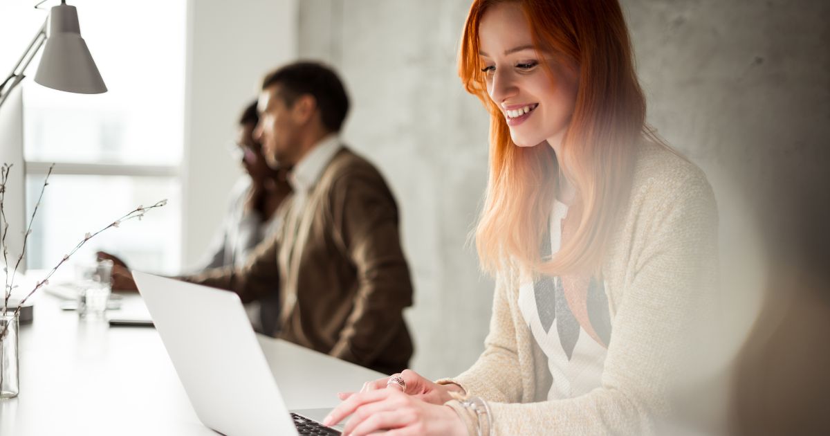 どこに行っても大事にされる「嫌われない人」の特徴3選。大切なのは “まあいいか” という思考 - STUDY HACKER（スタディーハッカー）｜社会人の勉強法＆英語学習