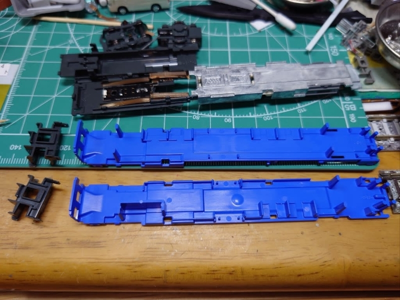 E127系床板・座席塗装 - S56製作所