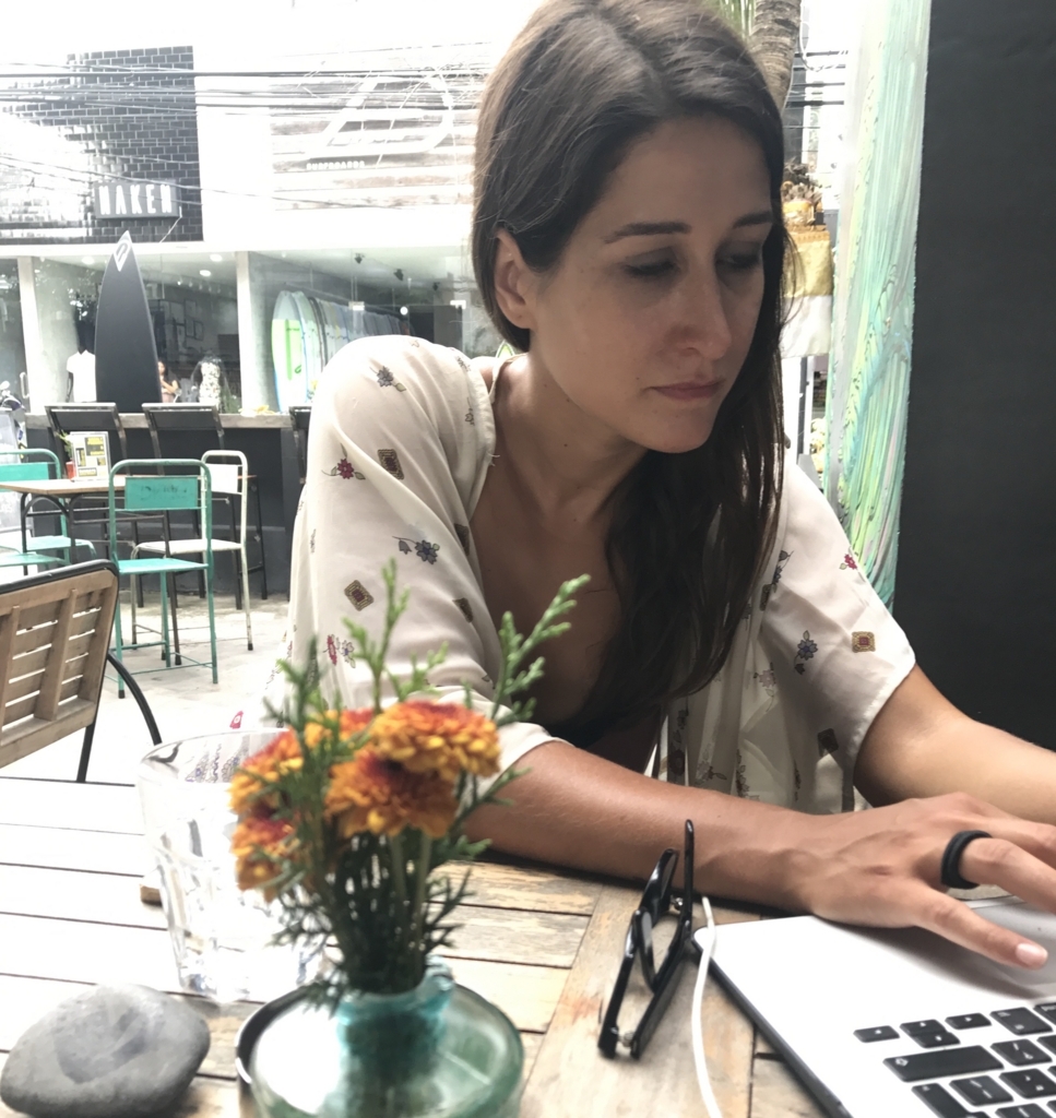 「旅をしながら働きたい人の背中を押し続けたい」Wifly Nomads創設者 Kate Smithさん - しおりブックマーク.com