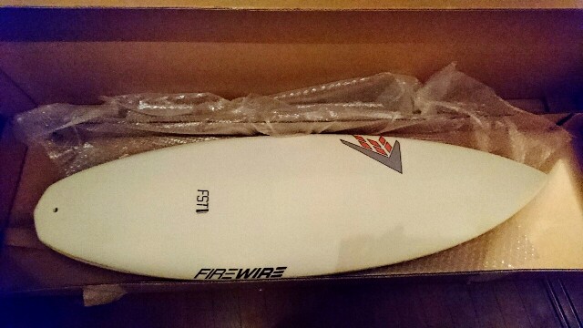 ニューボード買っちゃった！FIREWIRE【SPITFIRE】5'2" - 海と山
