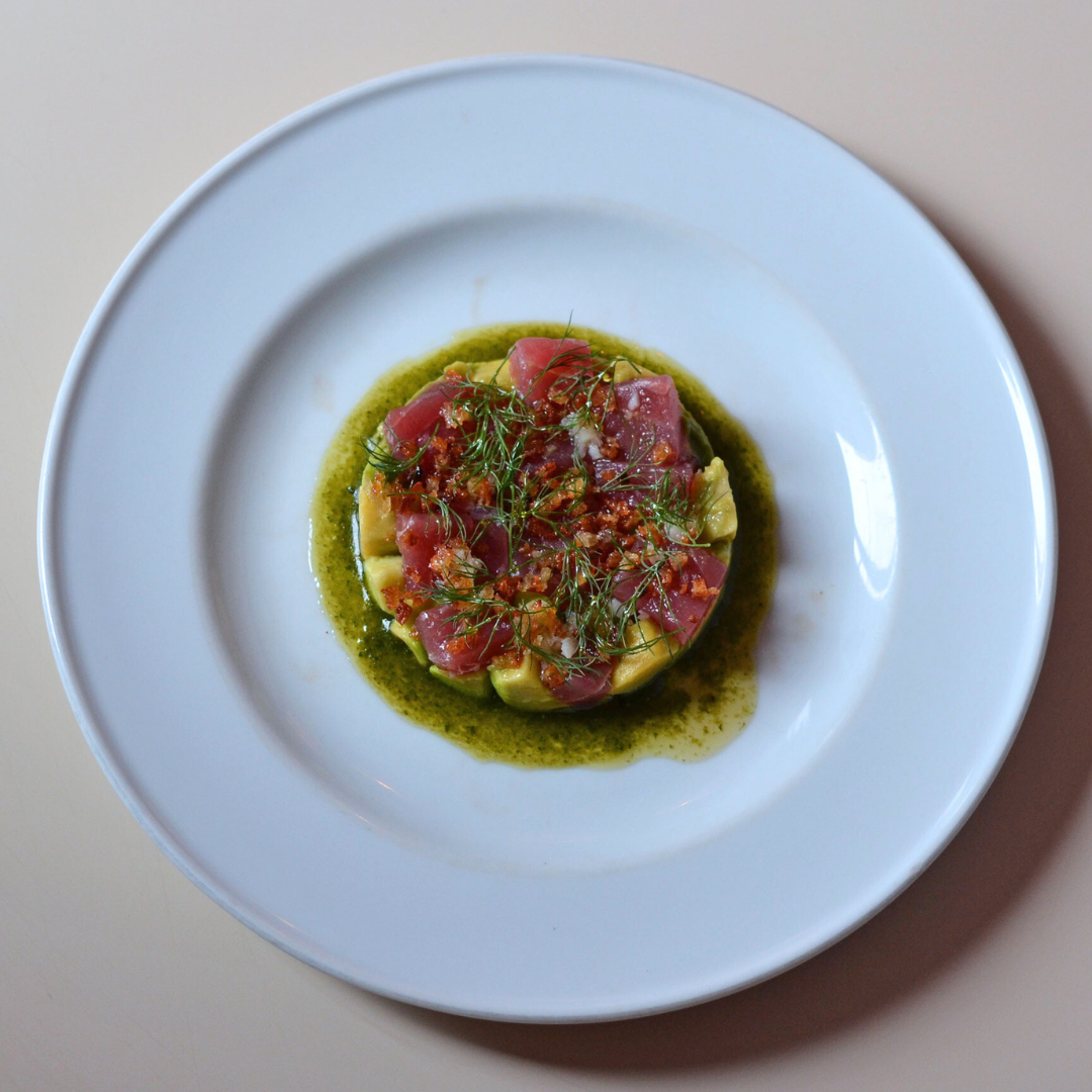 「マグロとアボカドのタルタル ジェノベーゼ・ソース」のご紹介 - sinamo news