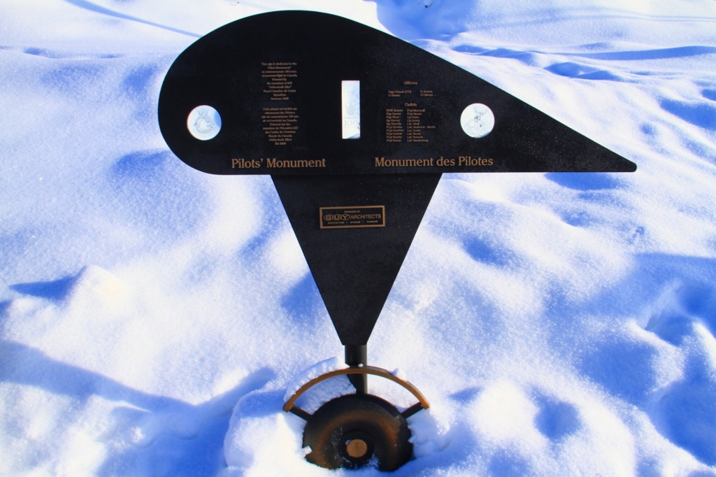 ブッシュ・パイロット・モニュメント（Bush Pilots Monument） - タイ旅行記