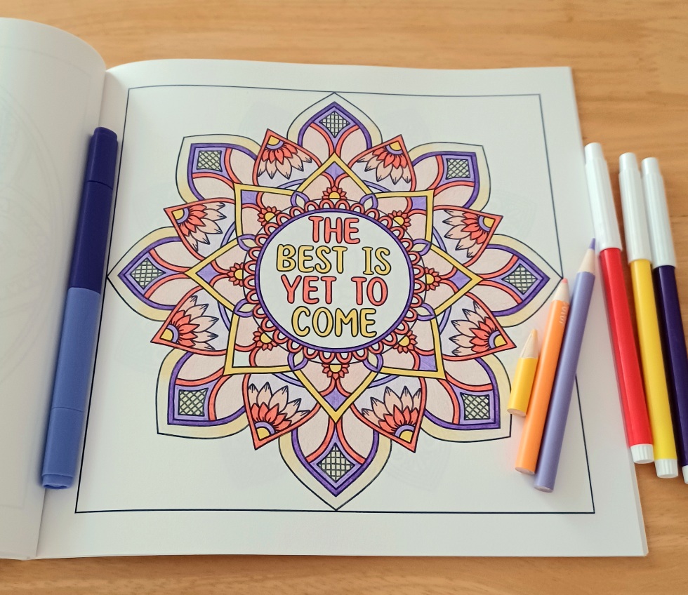 完成『Mandala Coloring Book』より - 塗り絵さんぽ