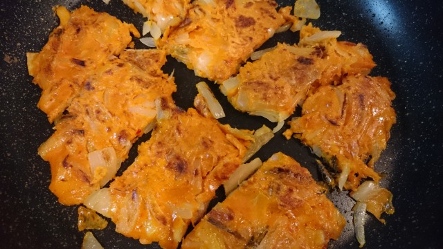 雨の日には、チヂミ♪ キムチとツナ缶で作る簡単レシピ - すももも桃もモモだよね。