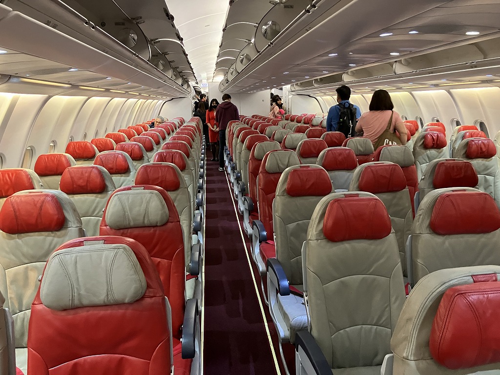 東南アジアへ 最安値! エアアジアX搭乗記 vol.89.2(搭乗編) - 白ちゃんの旅ノート