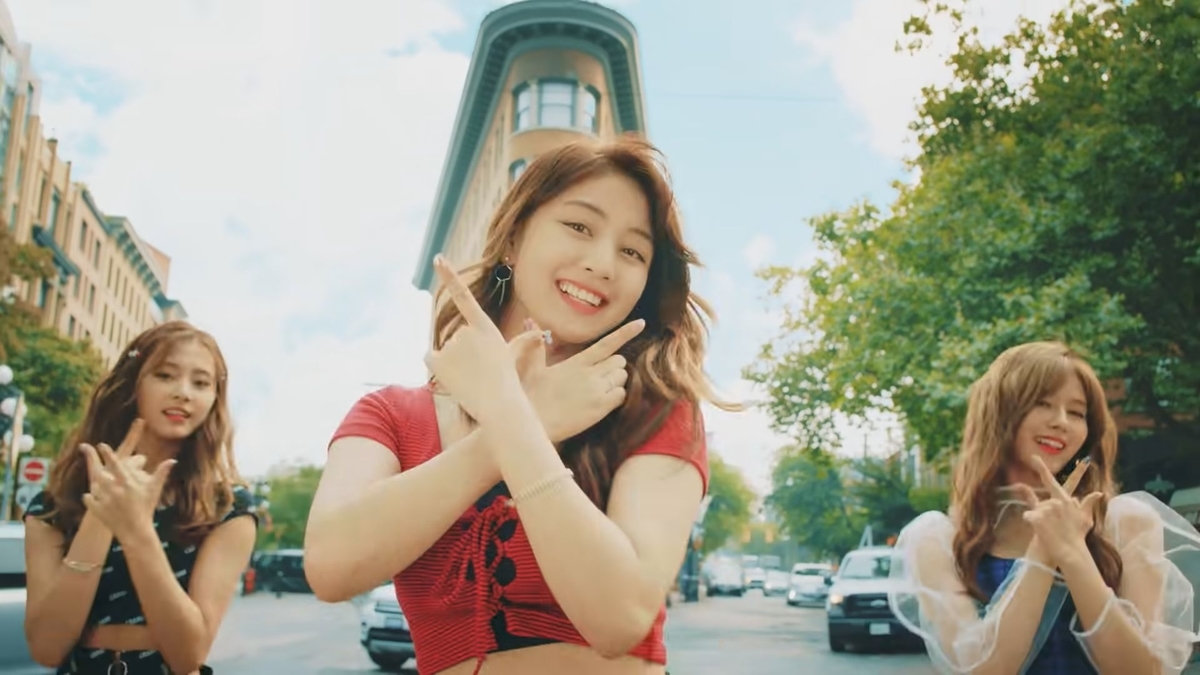 TWICE「LIKEY」ジヒョ カワイイ！！（まとめ） - ヘラジカ屋さん