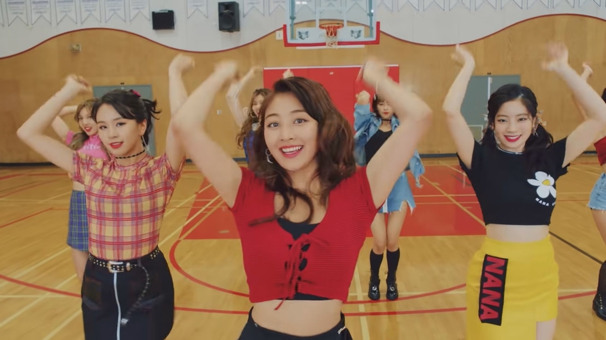 TWICE「LIKEY」ジヒョ カワイイ！！（まとめ） - ヘラジカ屋さん