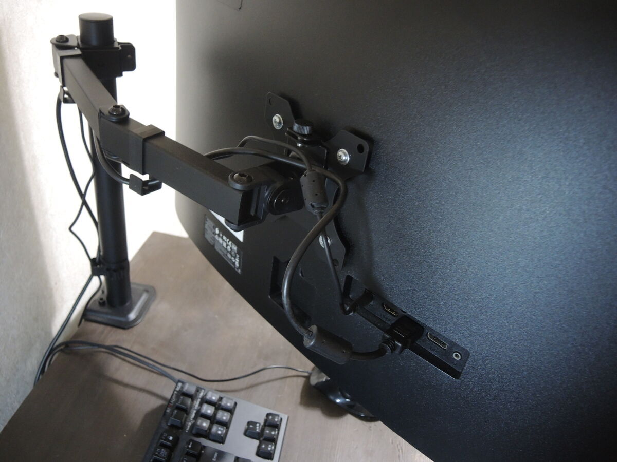 ディスプレイアームスタンドを導入 - 自分だけのカタナをつくる ～ Bike ＆DIY