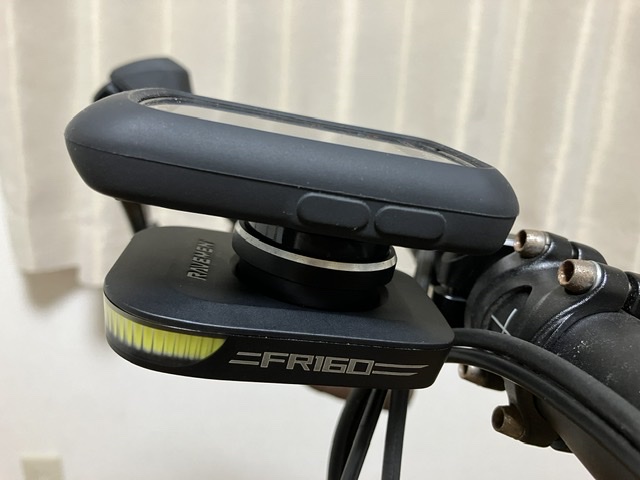 【レビュー】RAVEMEN FR160 ～サイクルコンピューターとライトを重ね付け～ - ロードバイクにハマりたい！