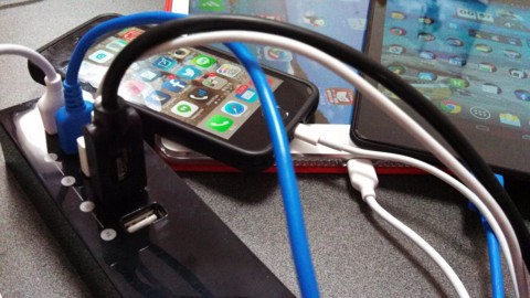 USB機器がたくさん充電できる！上海問屋のUSB電源タップ - tabimoba.net