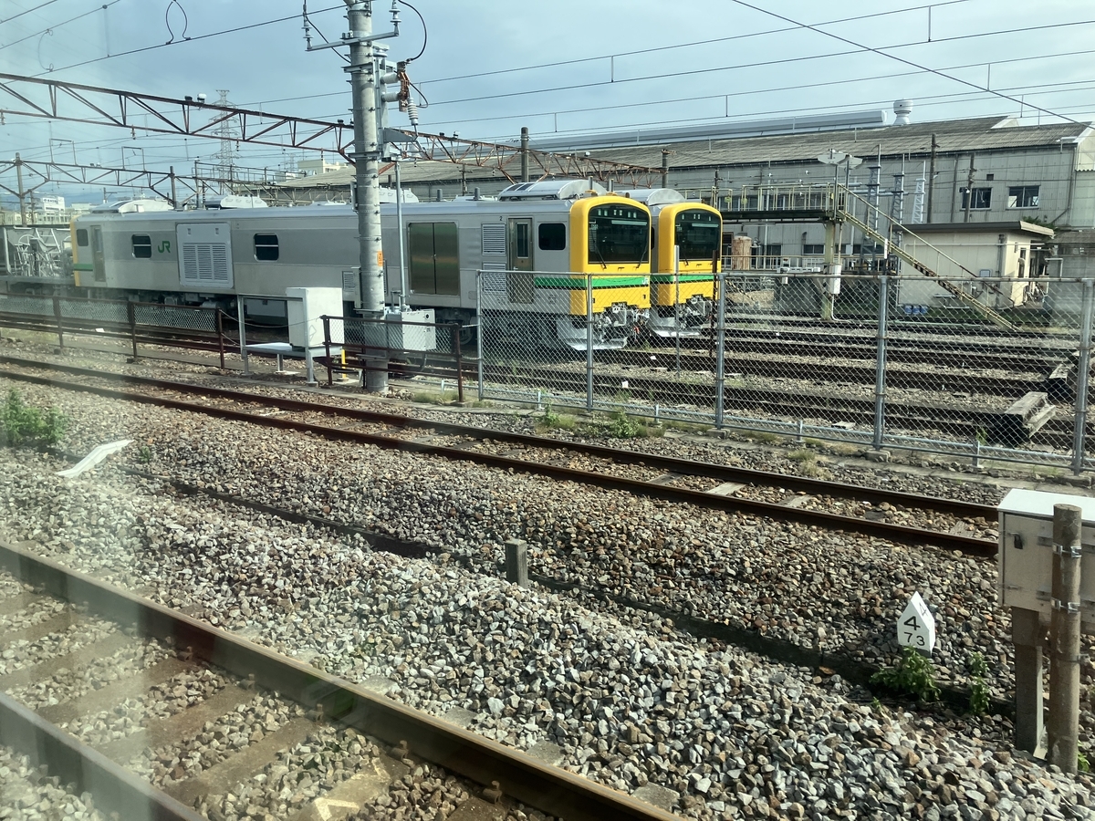 JR東日本GV-E197系は「SLを引くのは俺だ」と自慢する牽引力か？ - 平行普通列車