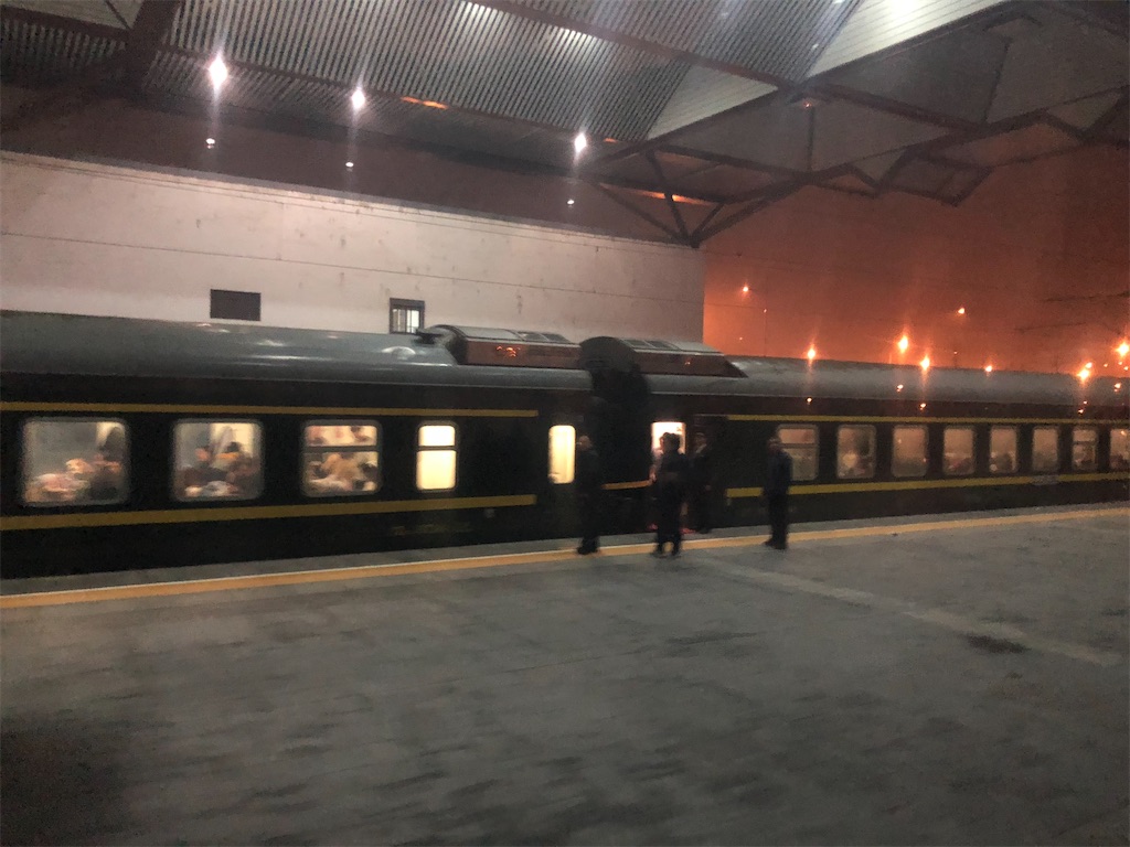 上海→北京南夜行新幹線D312次 CRH2E新型動臥乗車記 - へんな旅行記