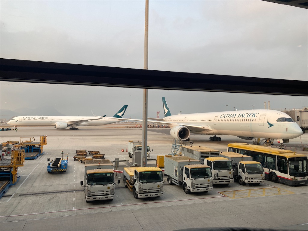 CX797便 香港→ジャカルタ キャセイパシフィックA330 ビジネスクラス搭乗記 - へんな旅行記