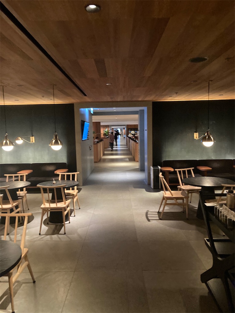 CX797便 香港→ジャカルタ キャセイパシフィックA330 ビジネスクラス搭乗記 - へんな旅行記