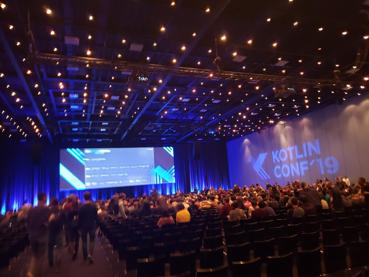 KotlinConf 2019参加レポート 〜会場の様子を写真付きで色々紹介〜 - タケハタのブログ