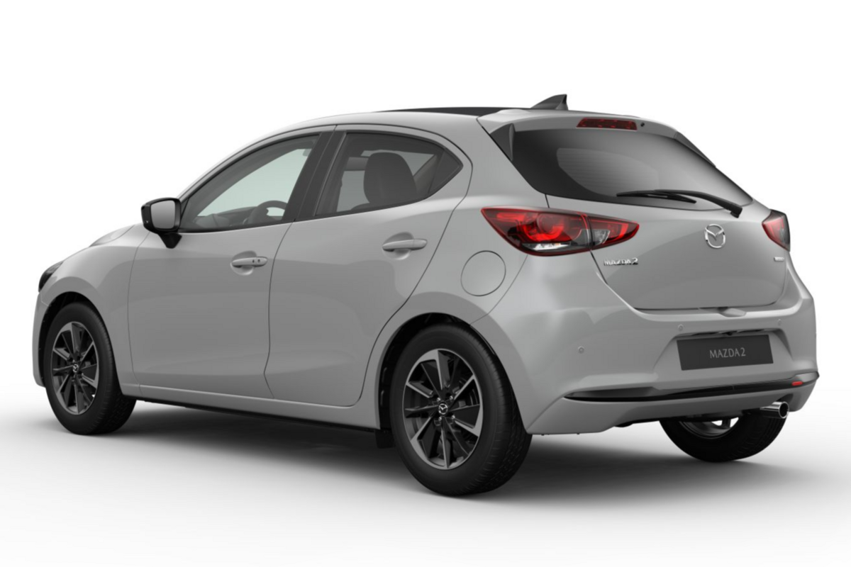 欧州で「MAZDA2 2023年モデル」が正式発表、スポーツグレード「HOMURA」「HOMURA "AKA"」を中心に日本仕様との違いを ...