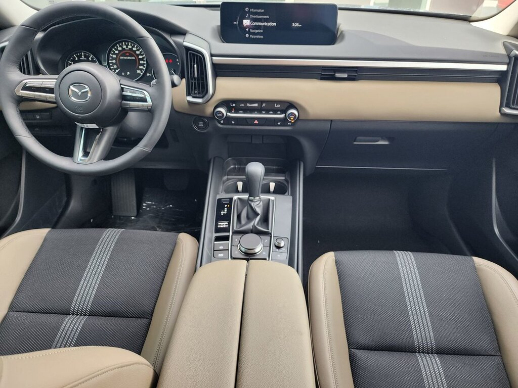 CX-50カナダ仕様のみ設定されている"Ash Ochre内装"の実車画像が出てきました。 - つらつらとMAZDA