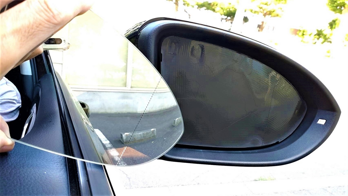 昨日もお日柄が良く絶好のコーティング日和とのことで、年に1回のクリスタルキーパーを施工しに近くのENEOSに朝8時台に車を預け、台車に乗って ...