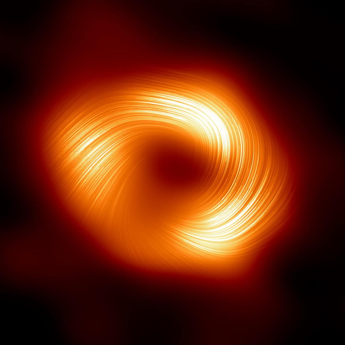 超大質量ブラックホール「いて座A*」の新画像により渦を巻く強烈な磁場が初めて捉えられる - TT Science Lab