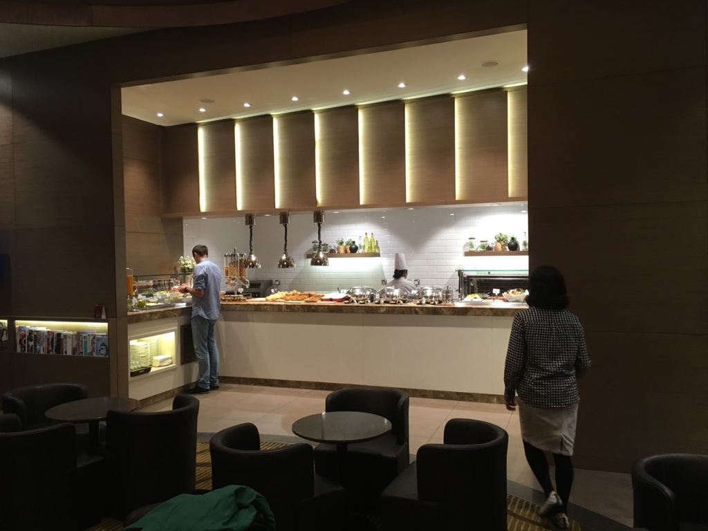 アブダビ空港のラウンジ「AL REEM LOUNGE」 - tatolog