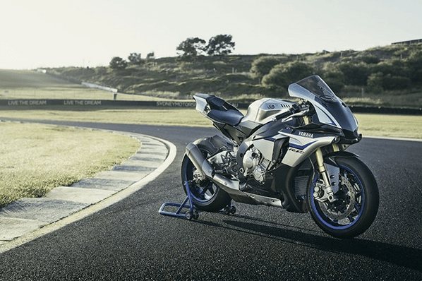 ★ヤマハ 2016年型のYZF-R1Mを数量限定で販売 - 気になるバイクニュース。