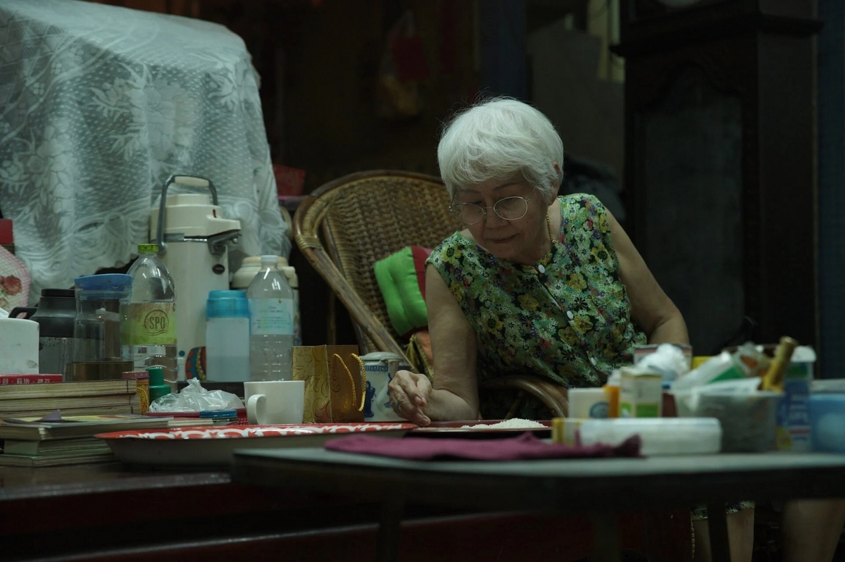 タイ映画レビュー「おばあちゃんと僕の約束 หลานม่า（LAHN MAH, How to Make Millions Before ...