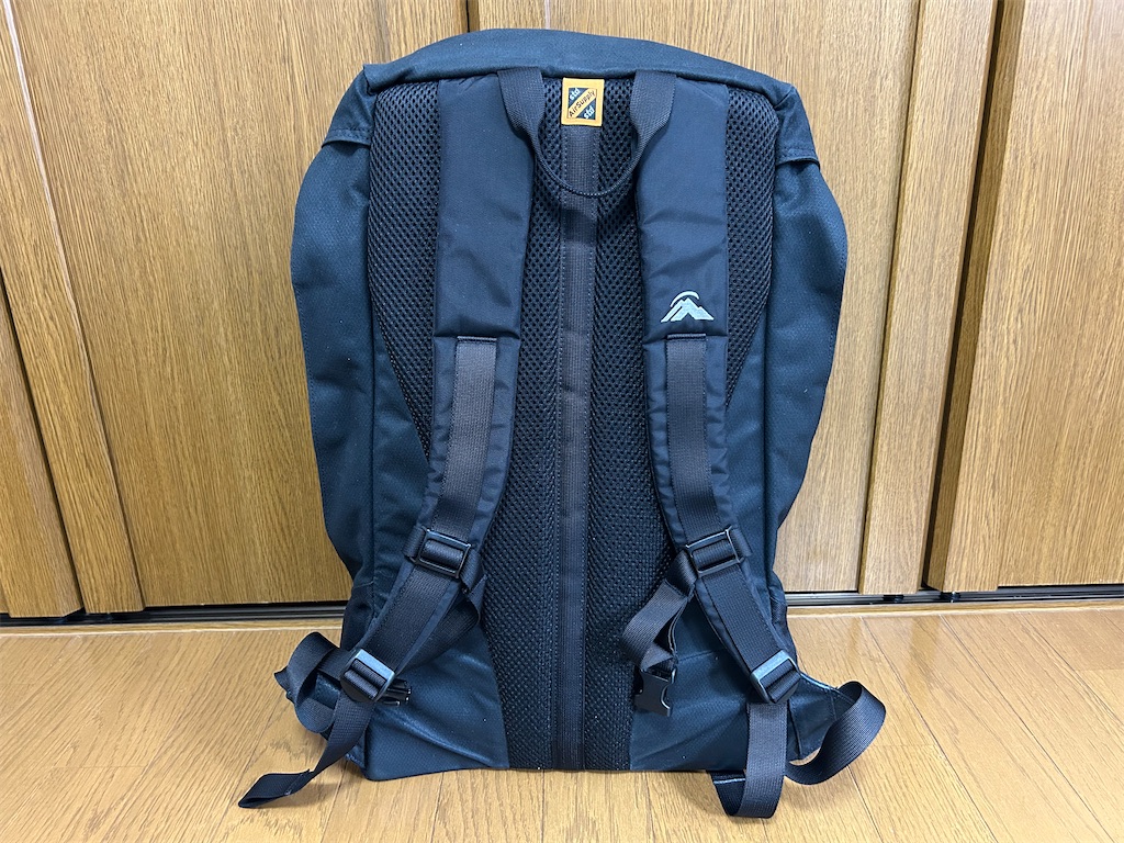 【macpac】ゲッコを3年愛用したら超シンプル大容量で最高だった話【長期リュックレビュー】 - リュックマン