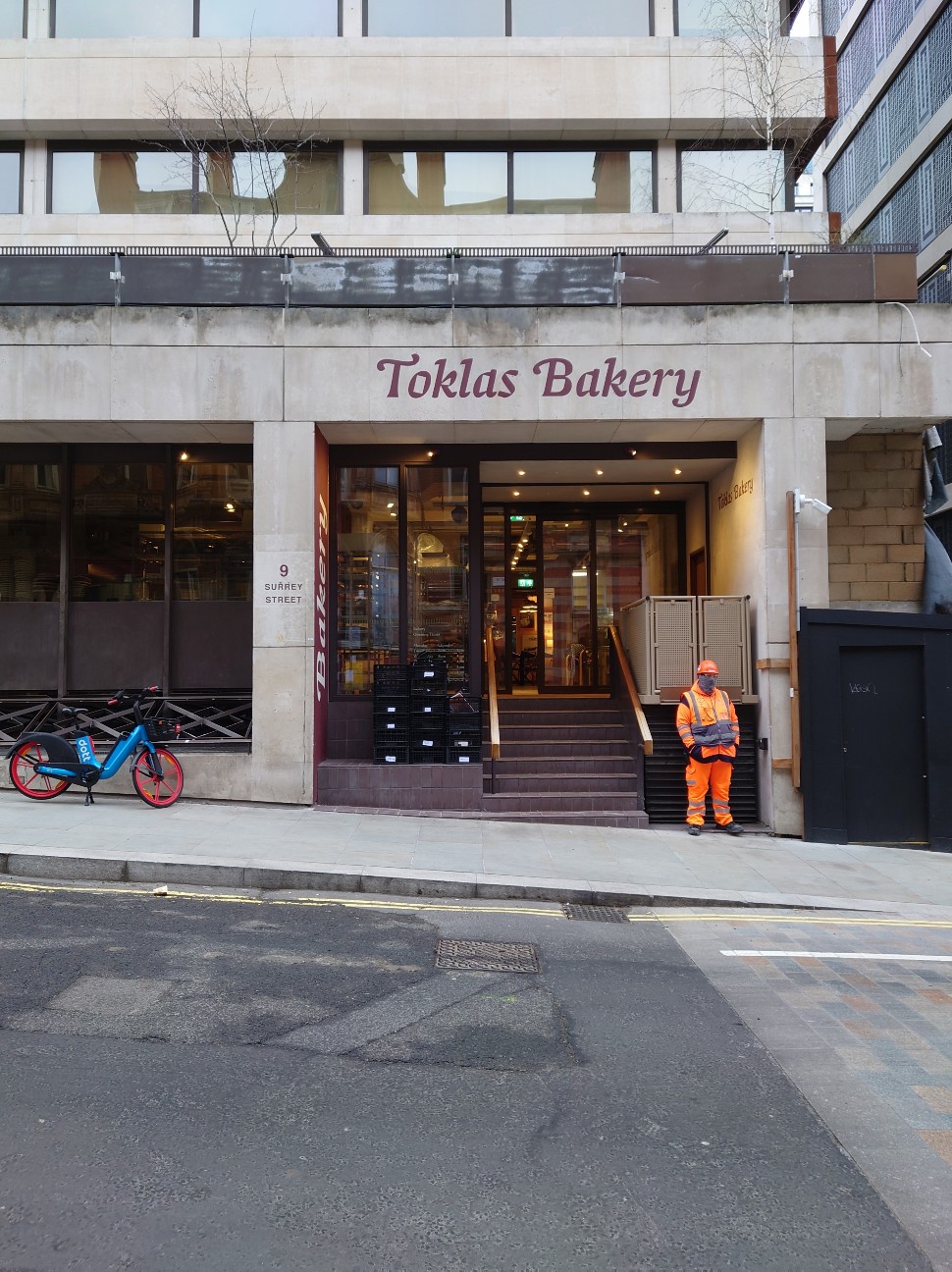 セントラルロンドンにあるカフェ『Toklas Cafe and Bakery』とベーカリー『Buns From Home』 - ロンドンの ...