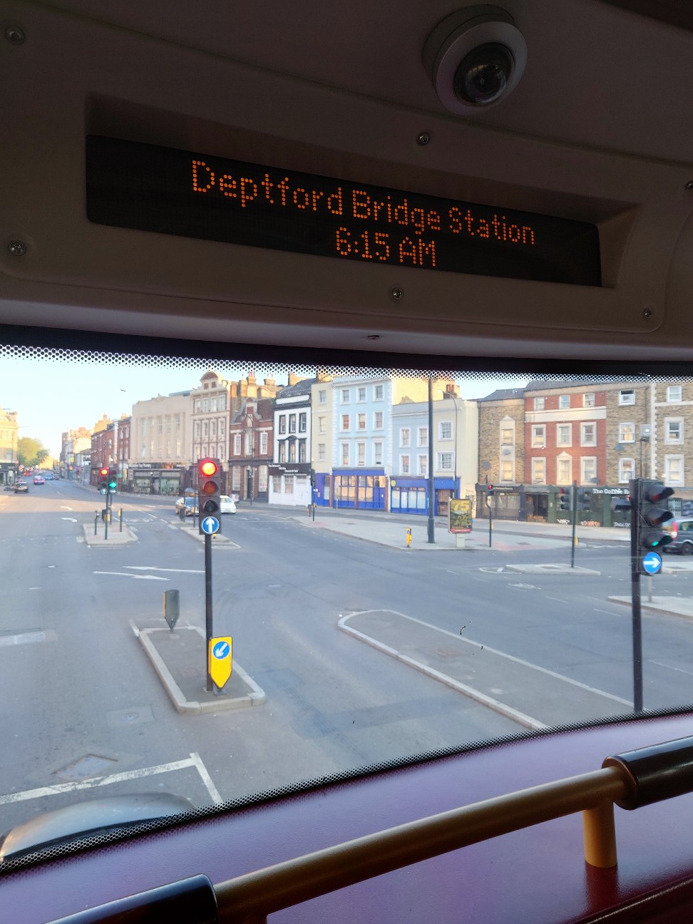 月初はやっぱり、毎月第一日曜開催のフリーマーケット『Chiswick Car Boot Sale』っしょ - ロンドンのテムズでズンドコ ...