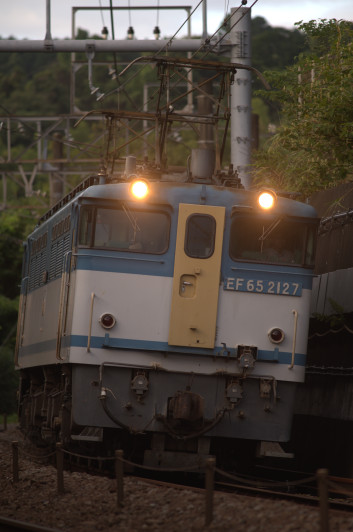 朝練 EF65-2127（カラシ）東上 - 西さがみ改札口