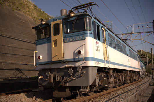 臨貨8863レ EF65-2127・タキ・ヨ - 西さがみ改札口