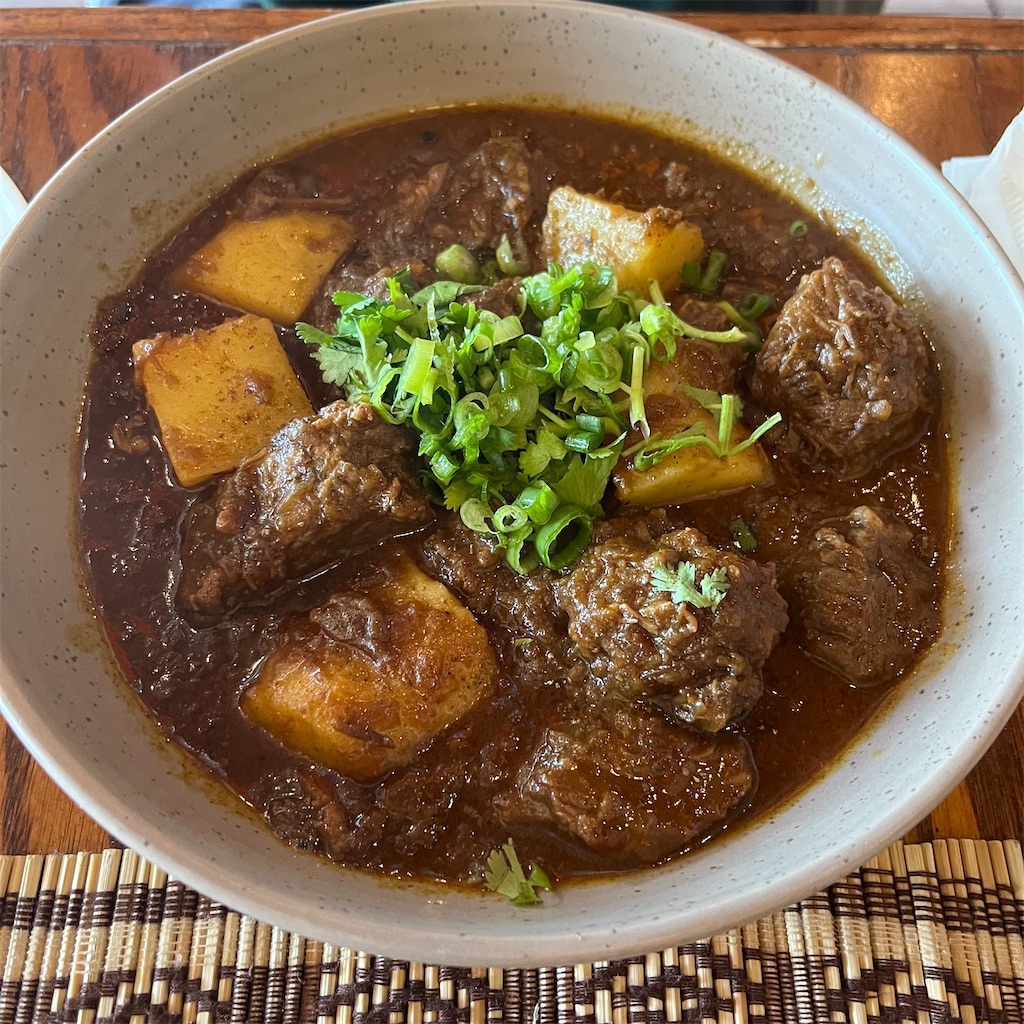 Inlay Burmese Kitchen：ミャンマーのビルマ族のカレー - ダラス転勤でおろおろする家族の日記