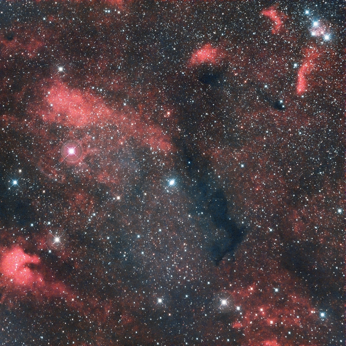 Sh2－134周辺：ケフェウス座の散光星雲・暗黒星雲 - 星見鶏