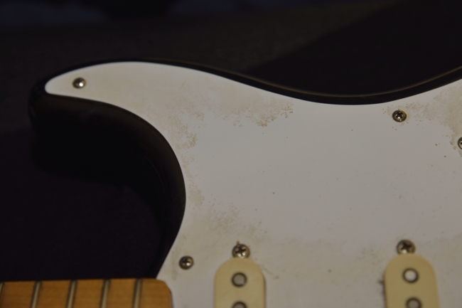 数々のアーティストが使用するというギタークリーニングクロス「JJ's Gorgomyte Gorgomyte Polishing Cloth ...